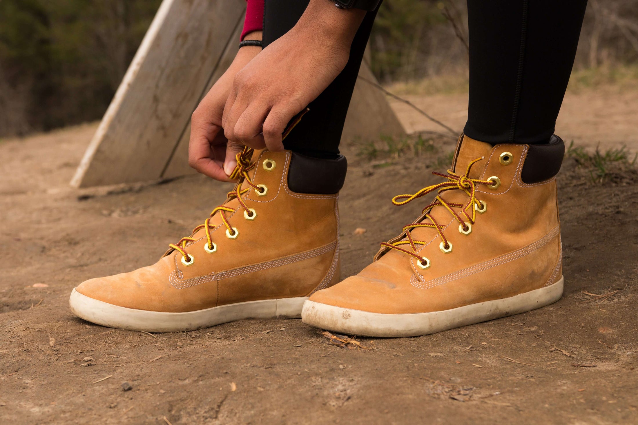 Untying Shoelaces: Why Do They Come Untied and How to Undo Knots ...